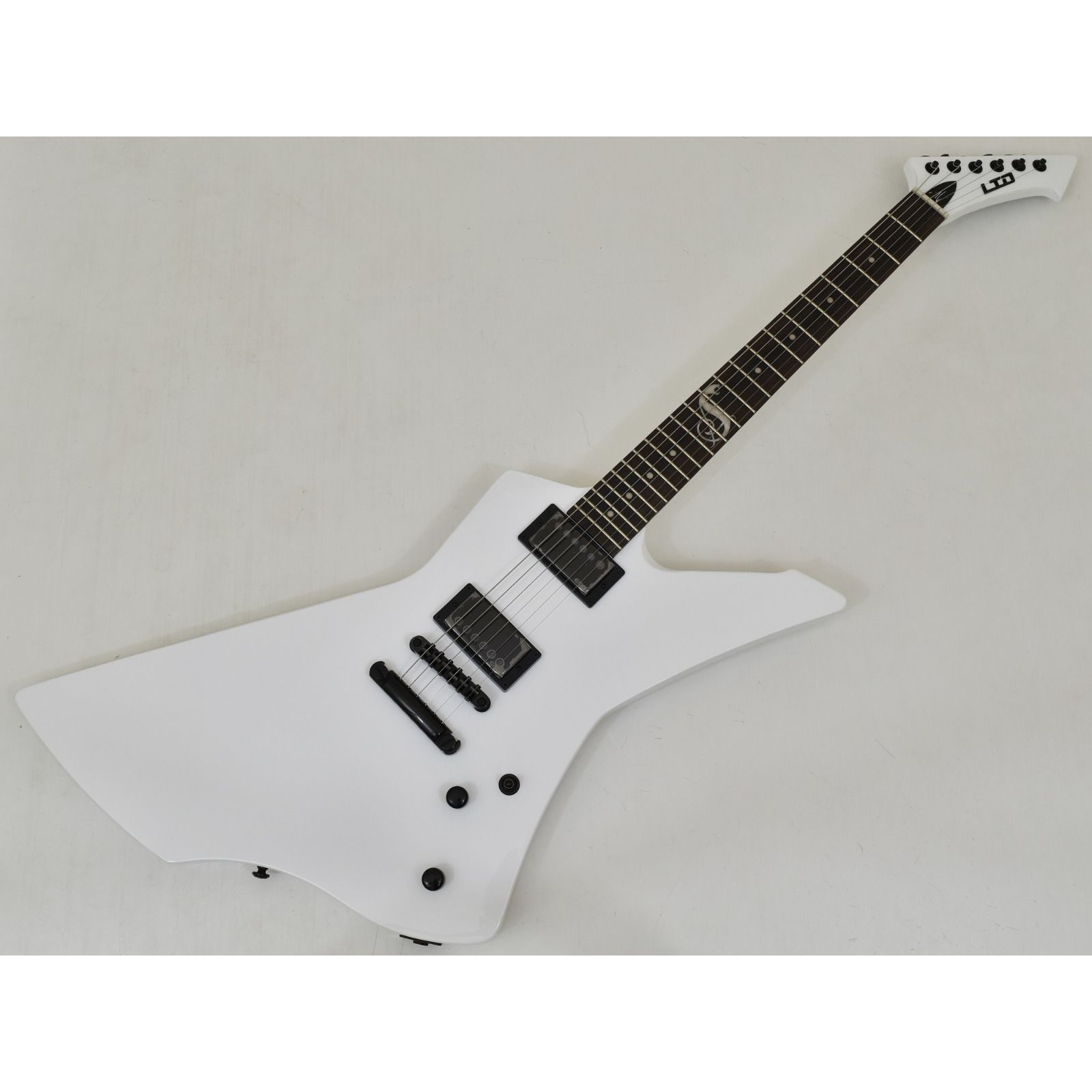 ESP LTD Snakebyte James Hetfield Guitar in Snow White B Stock 0077 | 6 ...